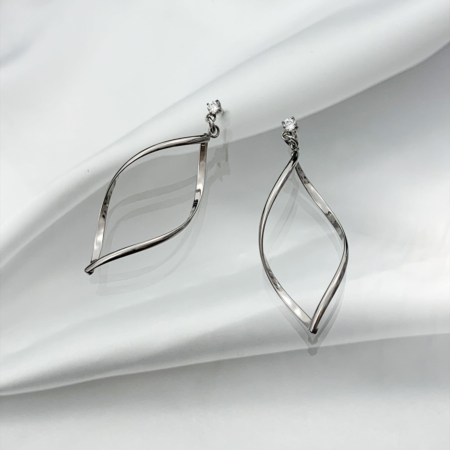 オープンリーフピアス(両耳用) / PTP-071 – BLESS